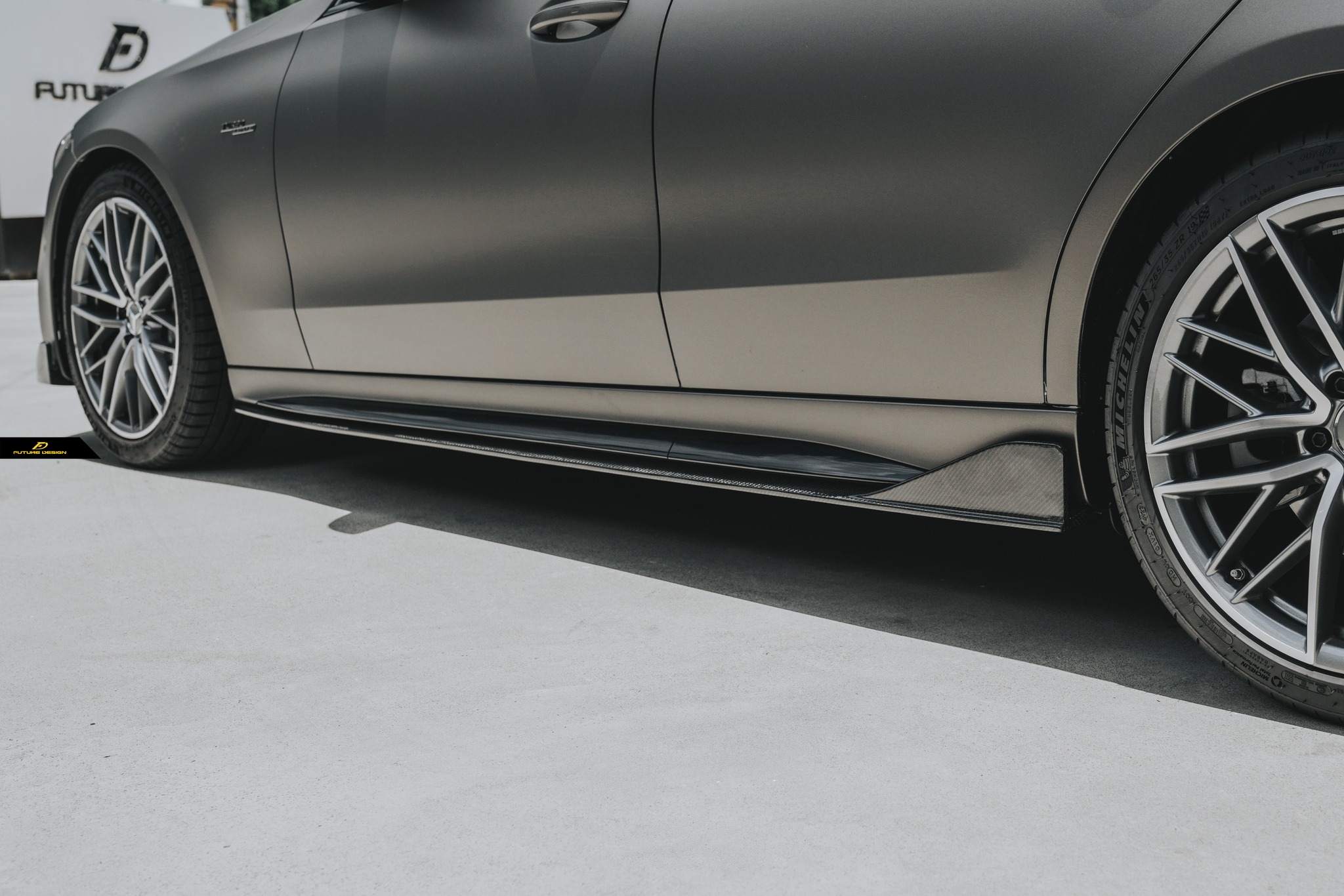 W206 Carbon FD Side Skirt - Future Design Malaysia