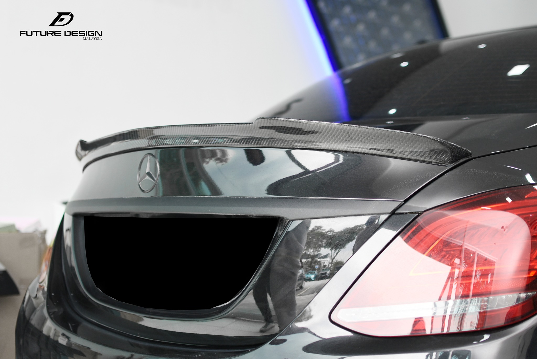 W205 Carbon FD Spoiler - Future Design Malaysia