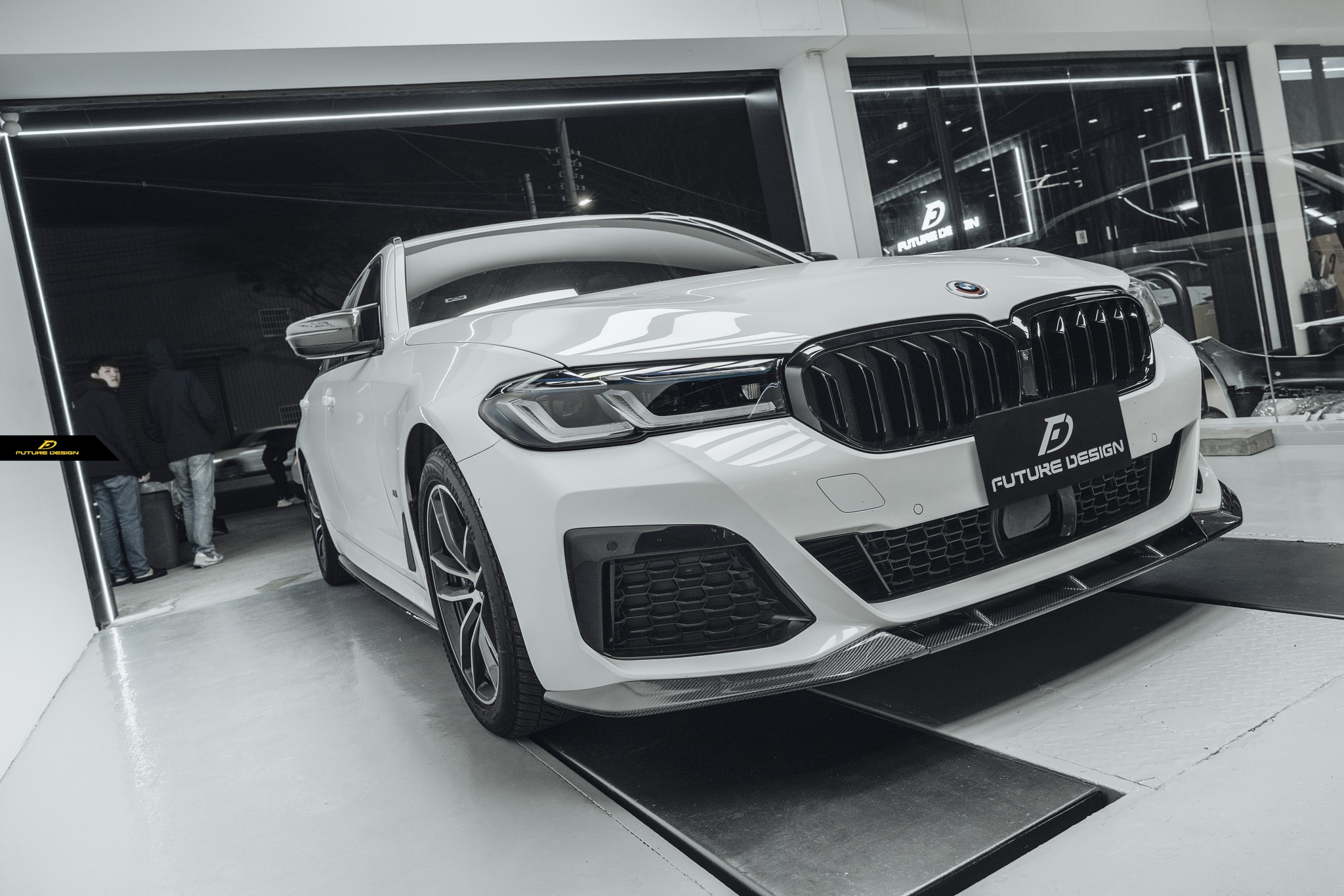 G30 LCI Carbon FDGT Front Lip - Future Design Malaysia