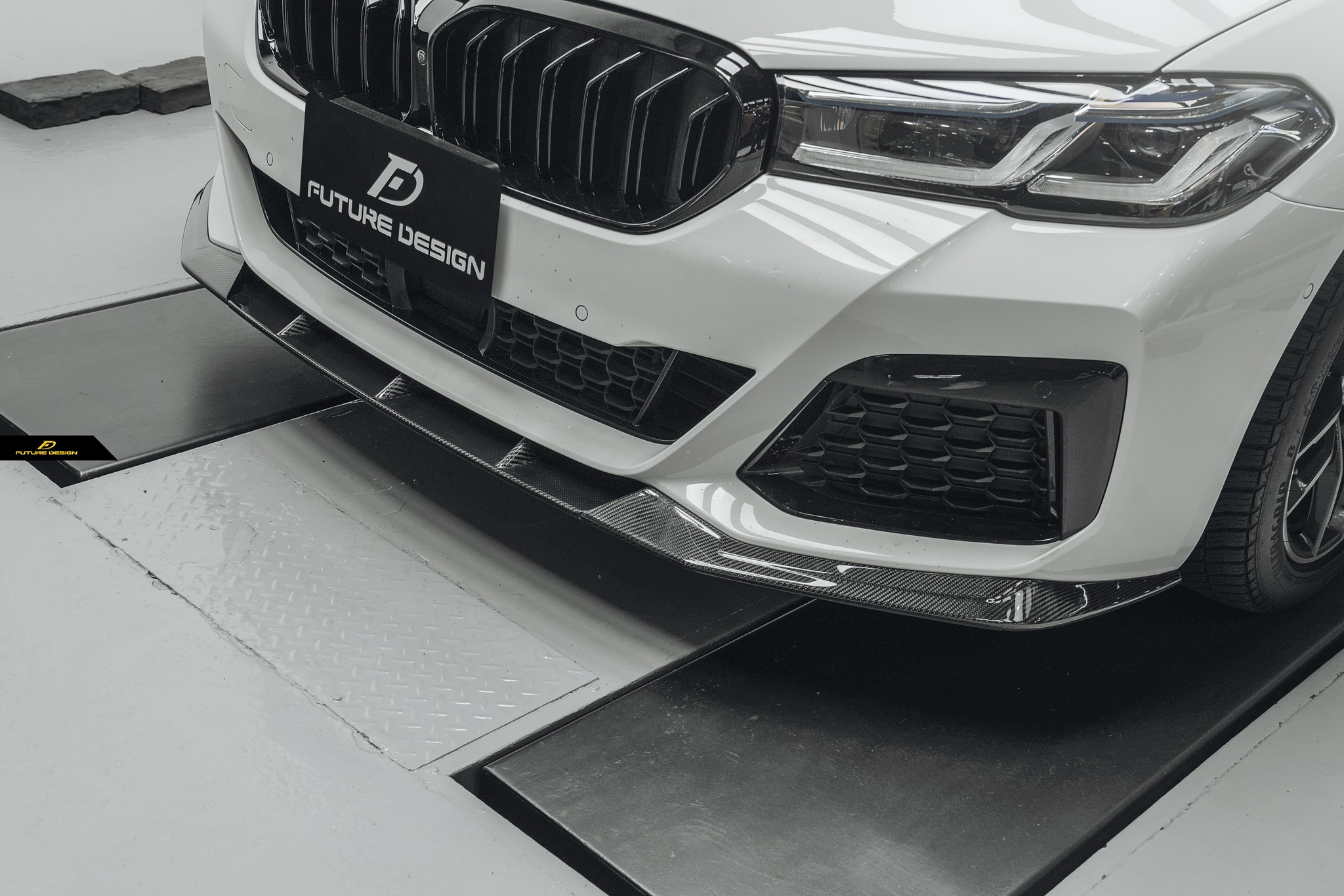 G30 LCI Carbon FDGT Front Lip - Future Design Malaysia